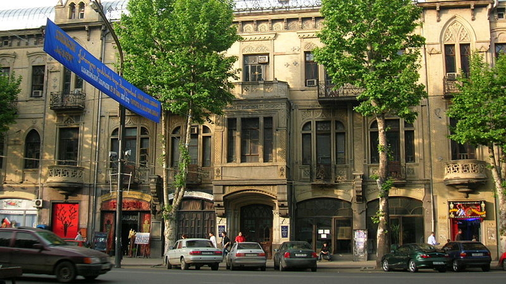 „პროტესტში მყოფი სტუდენტების ნაწილს სტატუსი შეგვიწყდა“ - თეატრალური უნივერსიტეტის სტუდენტები ...